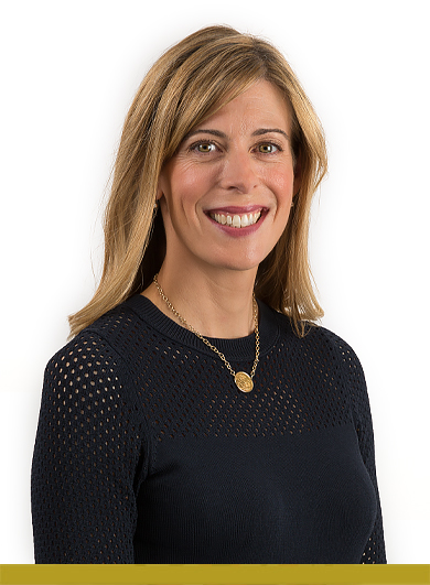 Nicole Gold Bar 2 - Hobson Leavy Executive Search